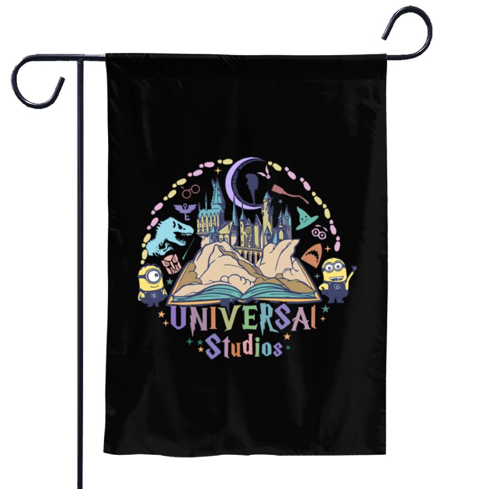 Disney Universal Studios House Flags, Universal Studios 2024 Trip House ...