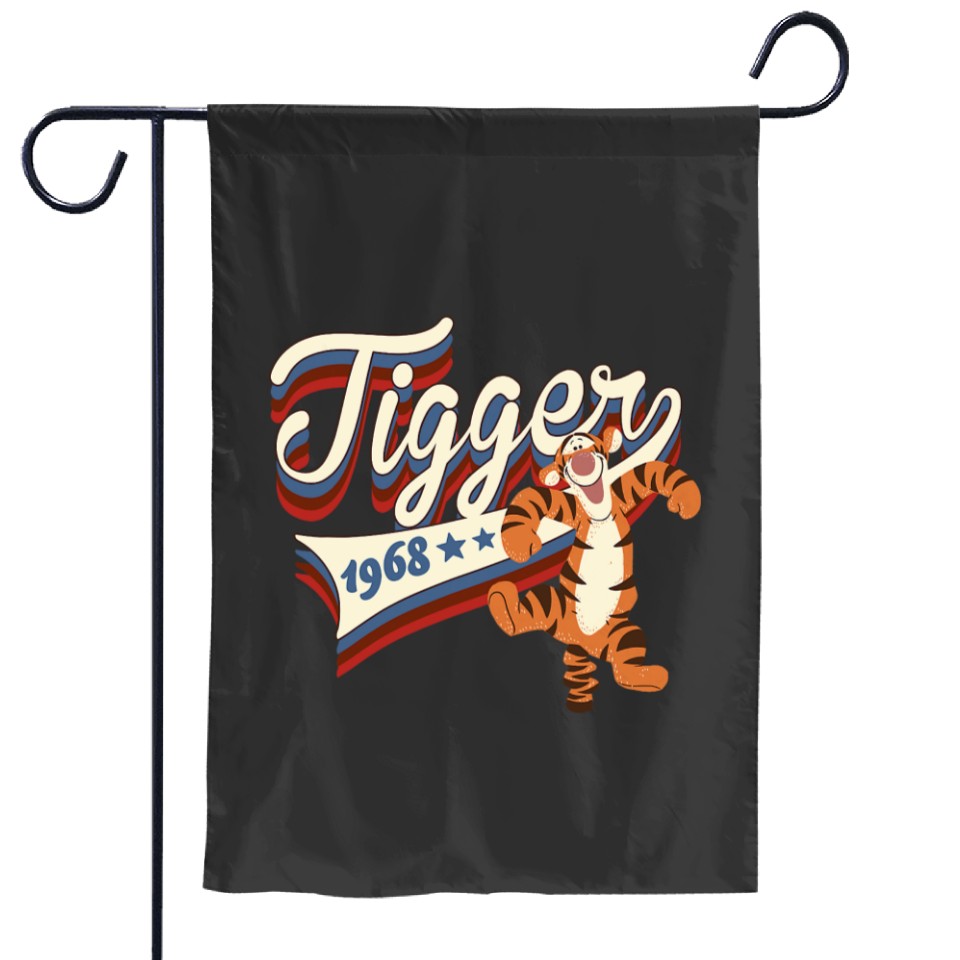 Disney Winnie the Pooh Americana Tigger Collegiate 1968 Garden Flags ...